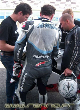 Essais Privés 2008 du prototype moto MetisS sur le circuit de Magny ...